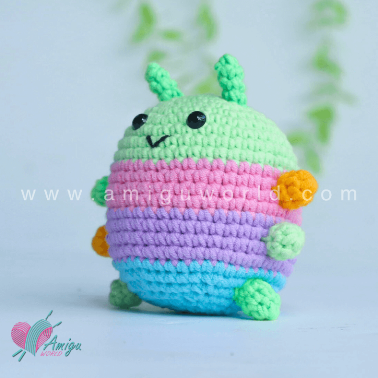 Amigurumi colorful worm free crochet pattern
